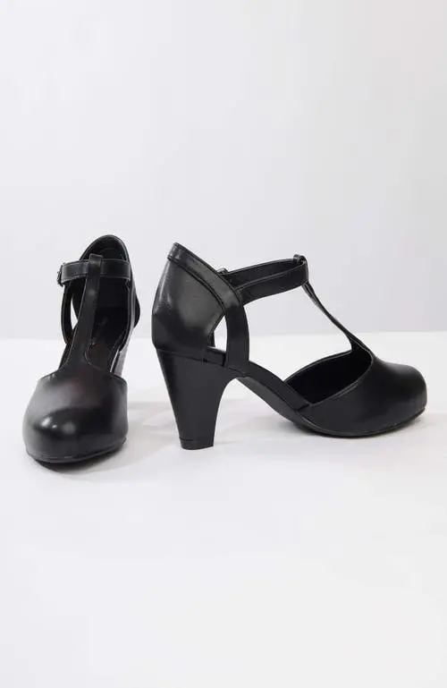 Unique Vintage 1920s Leatherette Roxy T-strap Pumps