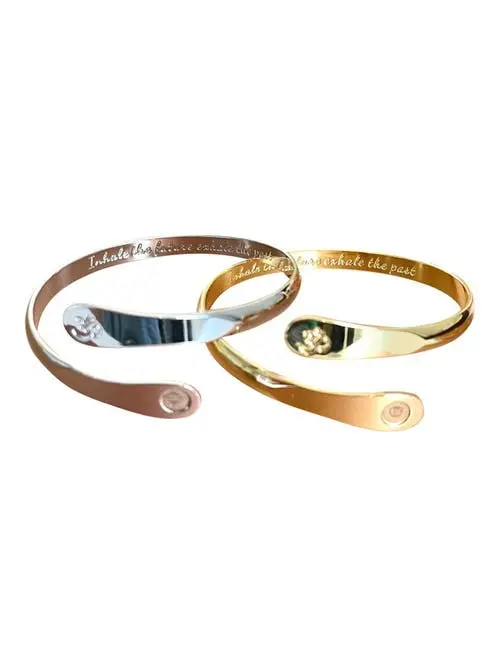 DLORIA Hollywood Sensation Yoga Cuff Bracelet - Silver