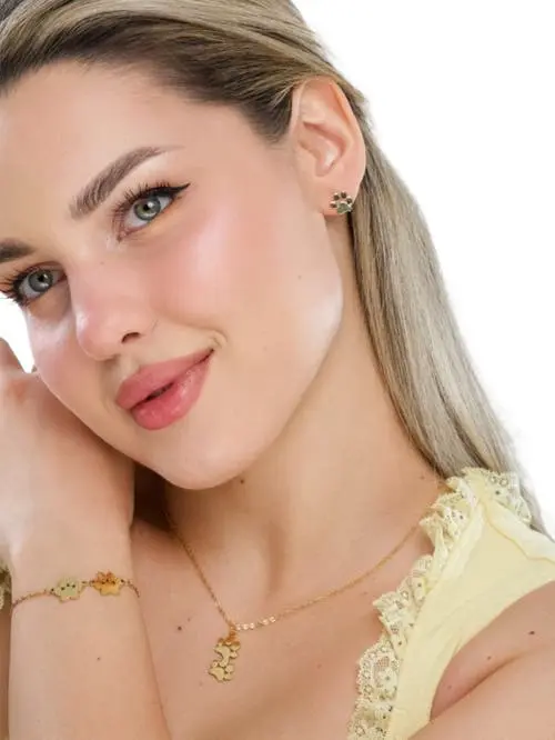 DLORIA Paw Print Stud Earrings - Gold