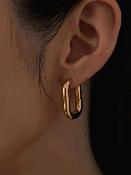 DLORIA Hollywood Sensation Lurienne Rectangle Hoop Earrings