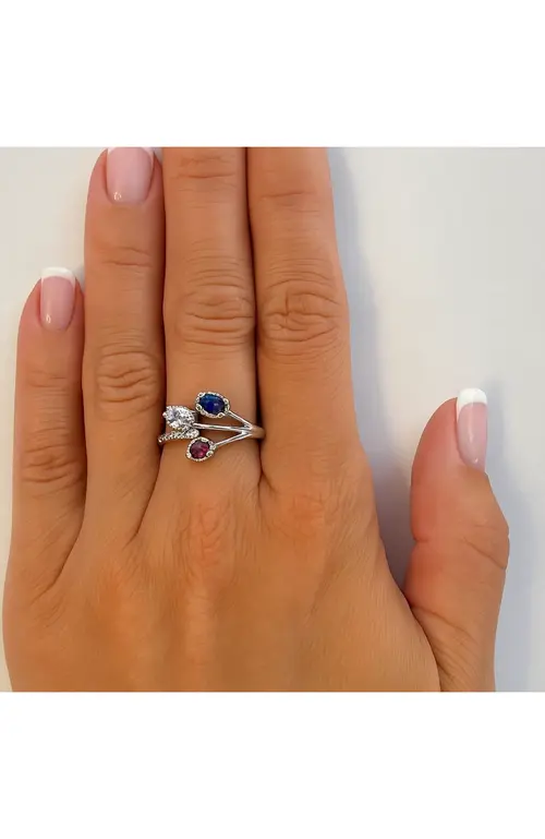 DLORIA Hollywood Sensation Flower Ring With Cubic Zirconia