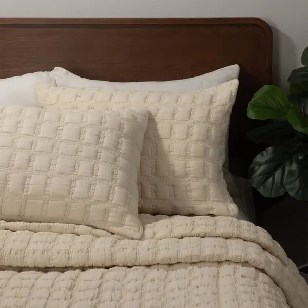 AMITY HOME Claudia Quilt, Queen
