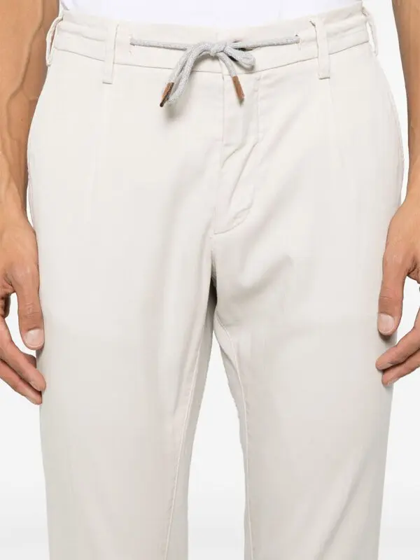 Eleventy Tapered Chinos - Grey