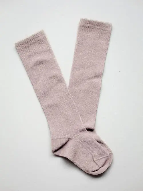 THE SIMPLE FOLK Ribbed Socks - Antique Rose