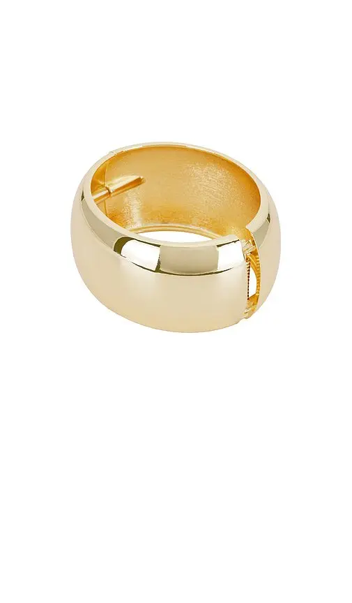 8 Other Reasons Cleo Cuff