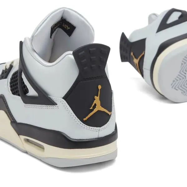 JORDAN 4 Retro Sneakers