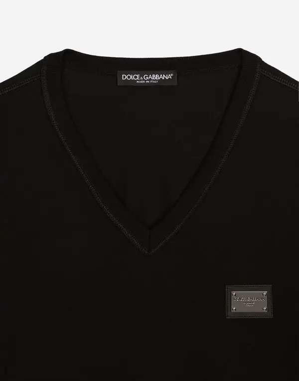 Dolce & Gabbana Cotton V-neck T-shirt With Branded Tag - Black