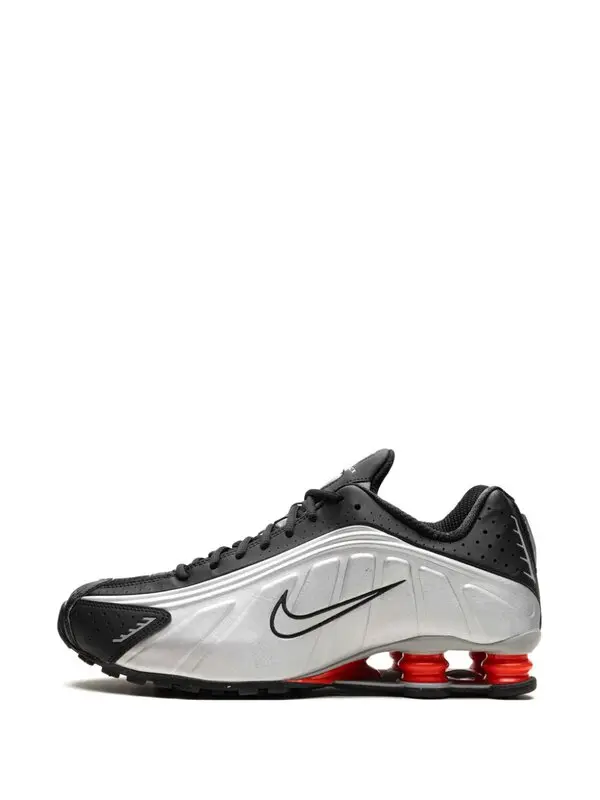 Nike Shox R4 Sneakers - Silver
