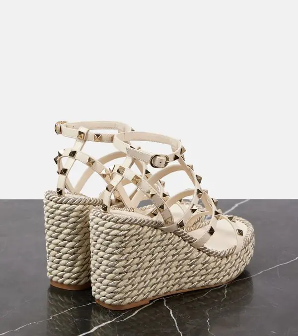 Valentino Garavani Rockstud Torchon 95 Espadrille Wedges - White