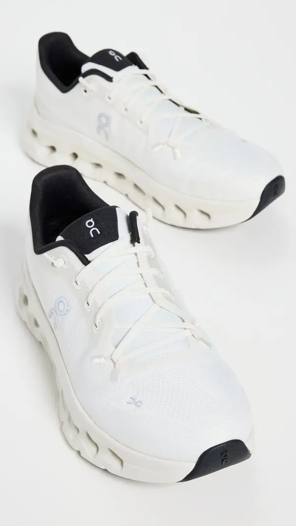 On Cloudtilt Sneakers - Pearl/Ice | Editorialist
