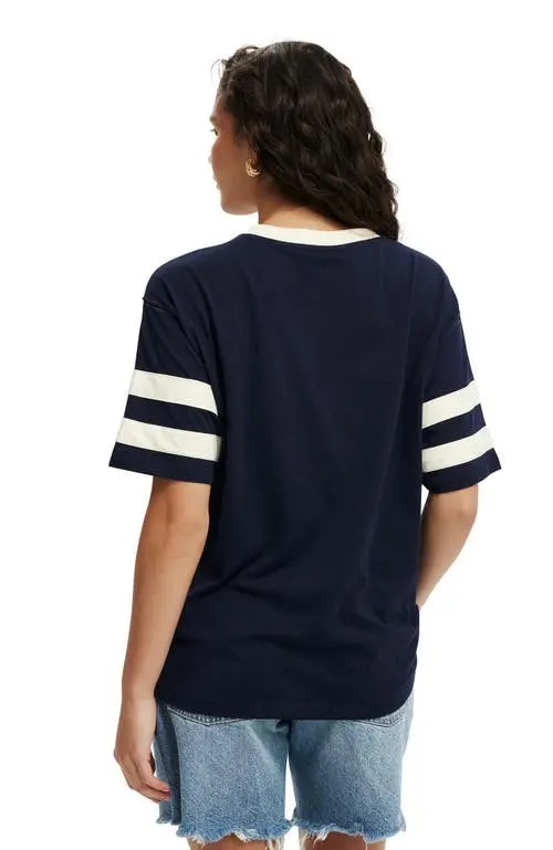 COTTON ON Oversized V-neck Graphic Tee - Winter Night  54