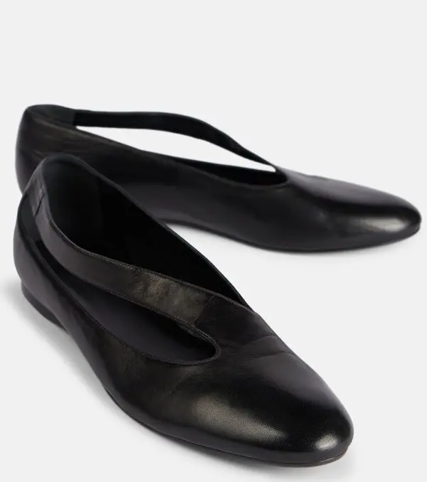 Khaite Diana Cut Out Leather Ballet Flats - Black
