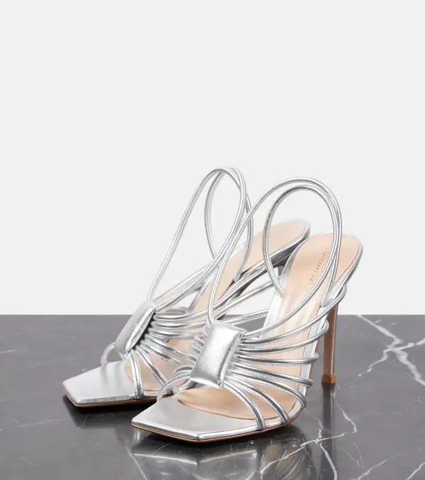 GIANVITO ROSSI Hellen 105 Metallic Leather Sandals - Silver