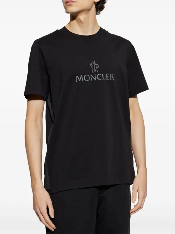 ほぼ新品　MONCLER ブラック ロゴ Tシャツ　XS Moncler Logo Cotton T-shirt - Black | Editorialist