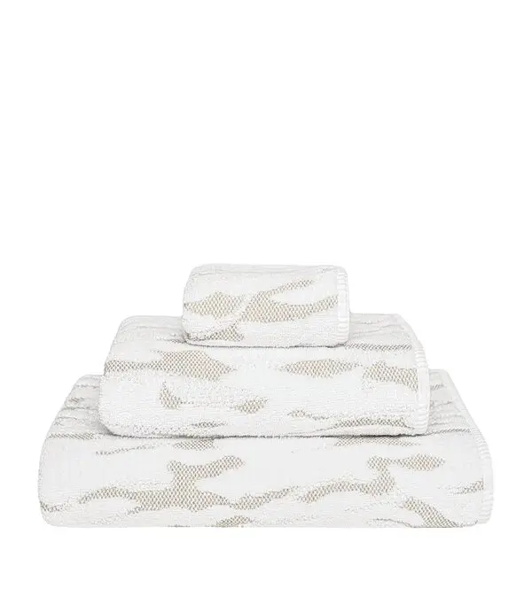 GRACCIOZA Stratus Bath Towel - White