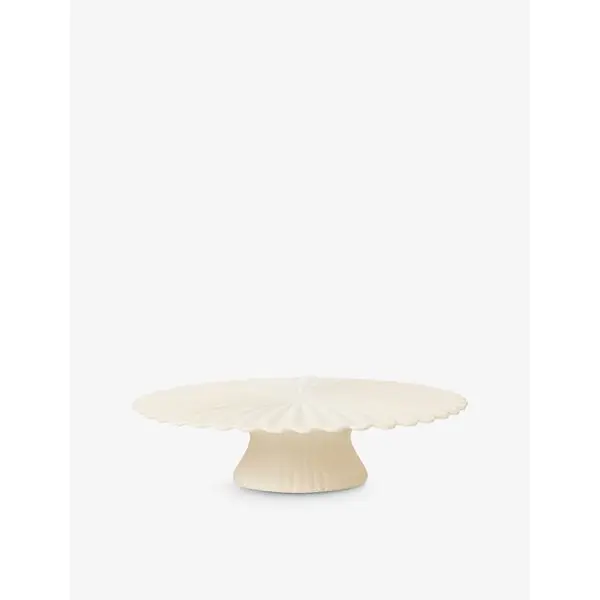 FERM LIVING Fountain Scalloped-edge Stoneware Cake Stand - Off-white