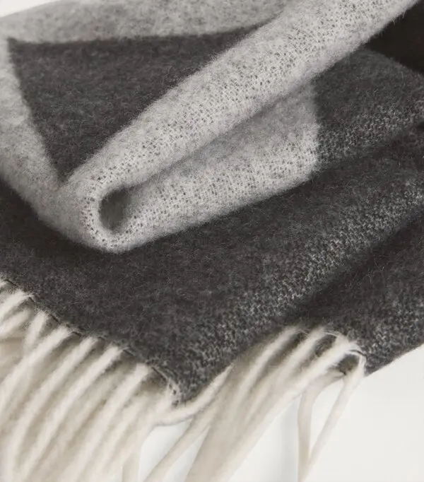 A.p.c. Wool-blend Logo Scarf - Black
