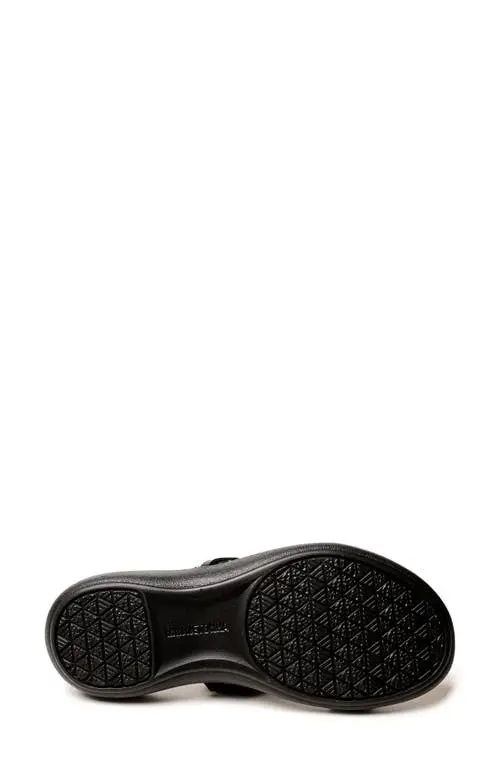 Minnetonka Brenn Slide Sandal - Black