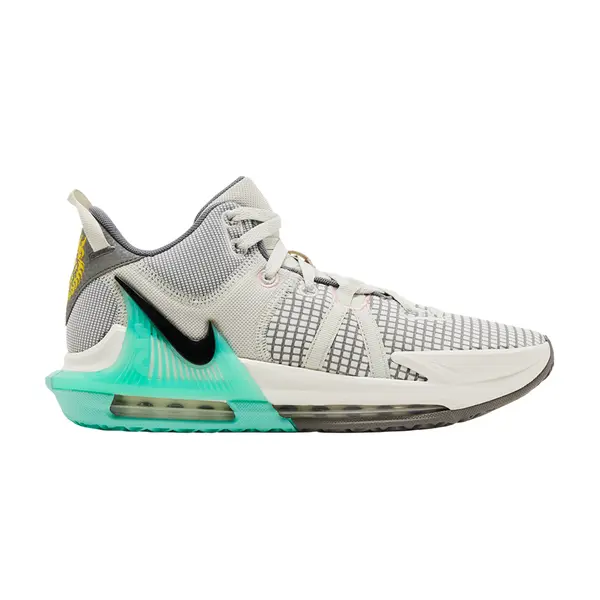 Nike Lebron Witness Sneakers