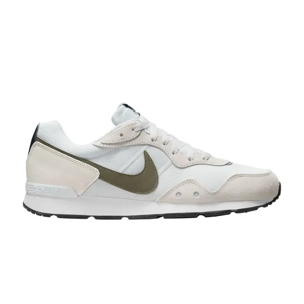 Nike Venture Runner - White