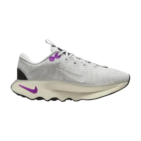 Nike Motiva Sneakers - White