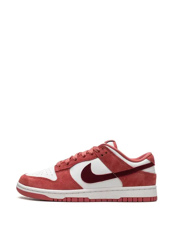 Nike Dunk Low Valentine's Day Sneakers