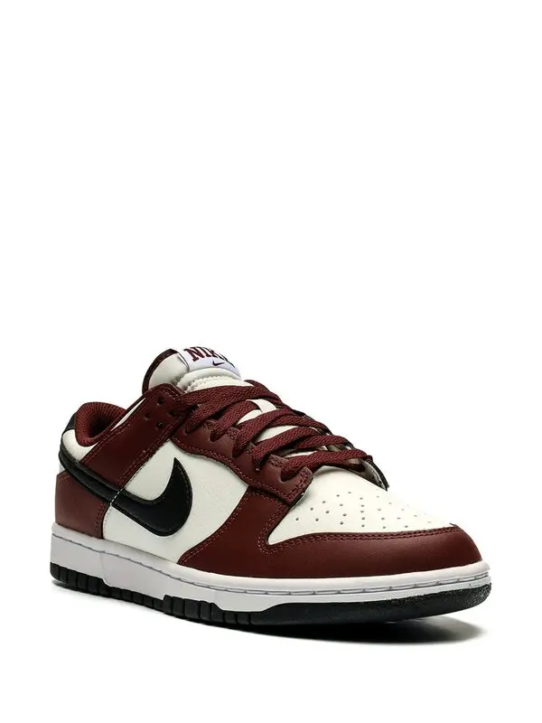 Nike Dunk Low Sneakers