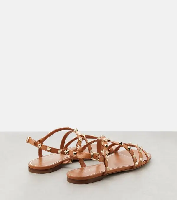 Valentino Garavani Rockstud Leather Sandals - Beige
