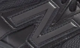 NEW BALANCE Gender Inclusive 9060 Sneaker