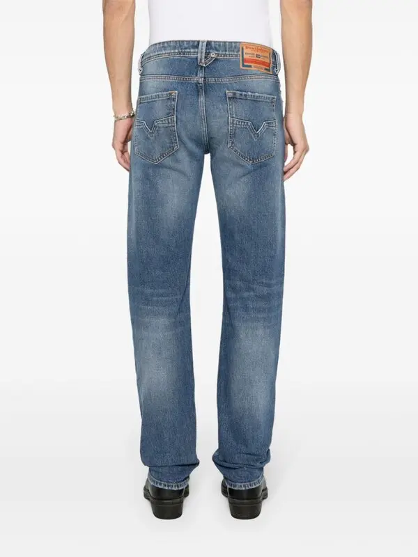 DIESEL® 1985 Larkee 09i16 Straight Jeans