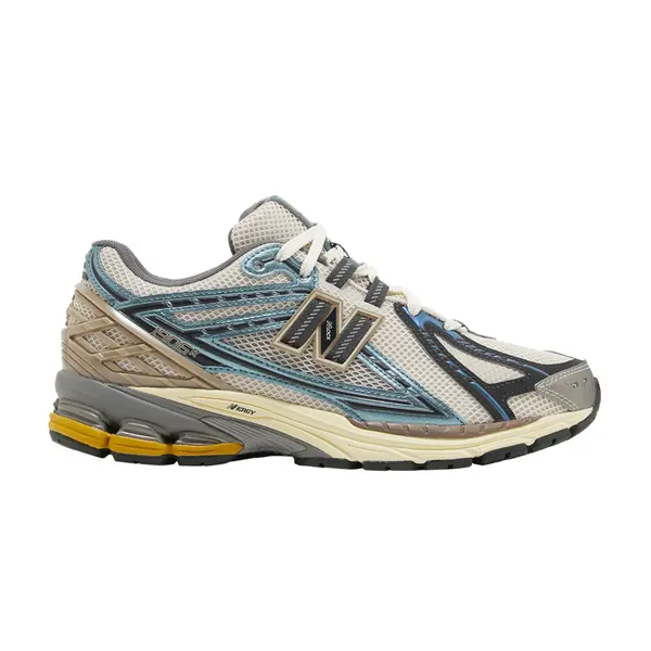 NEW BALANCE 1906r Sneakers - Cream