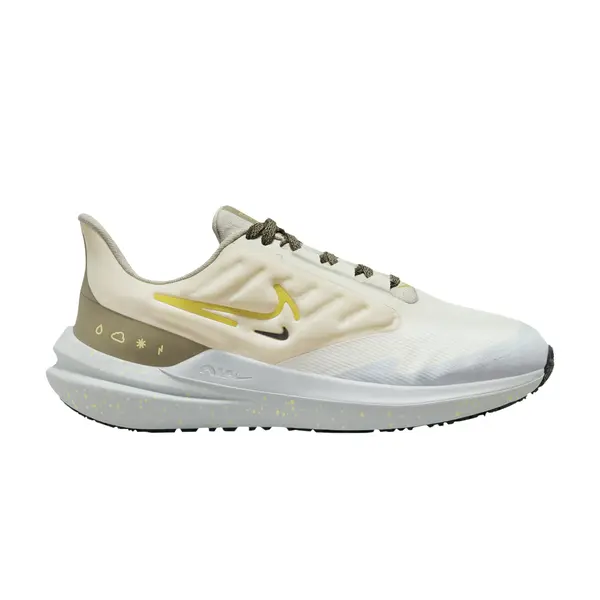 Nike Winflo Shield Sneakers - Cream