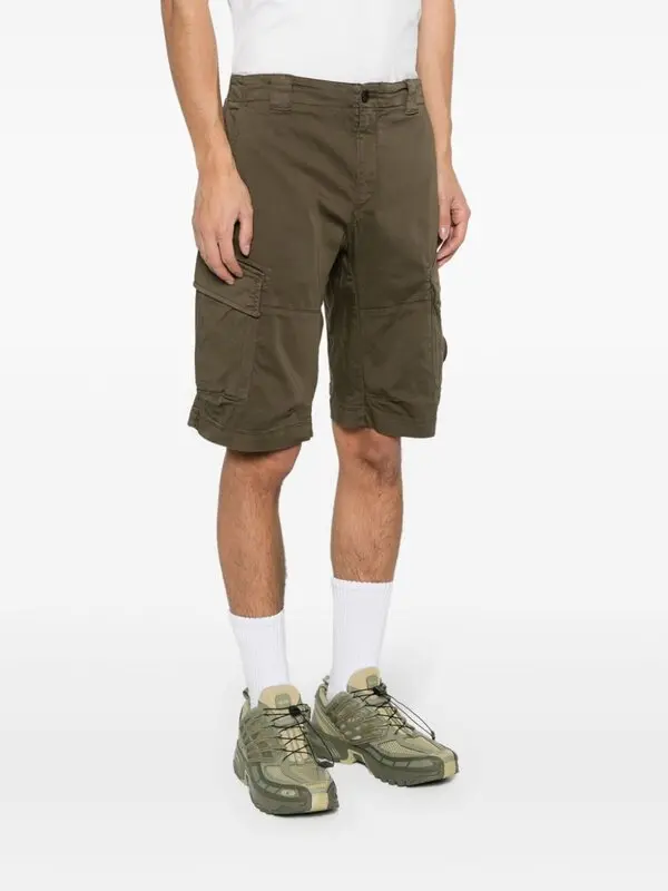 C.P. COMPANY Lens-detail Cargo Shorts - Green