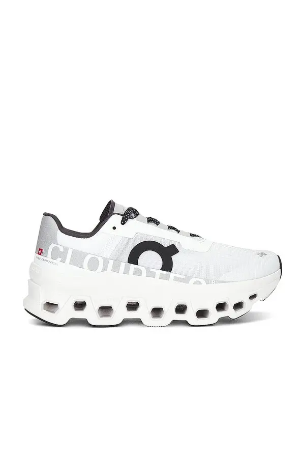 On Cloudmonster Sneaker