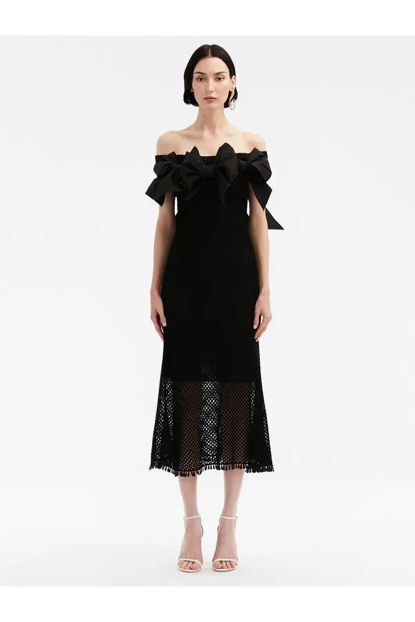 Oscar De La Renta Bow Detail Knit Dress In Black - 50% Off | Editorialist