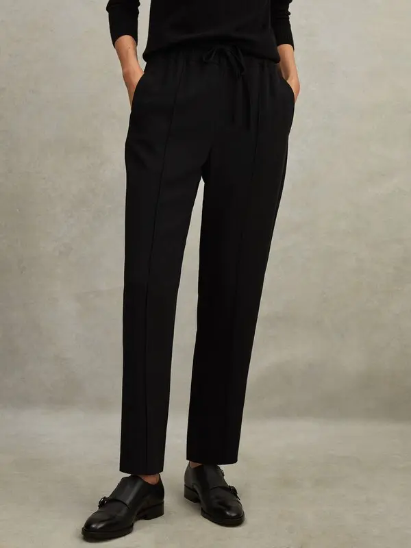 REISS Hailey Petite Tapered Pull-on Trousers - Black