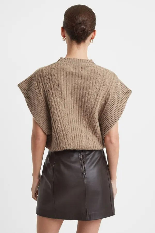 MADELEINE THOMPSON Wool-cashmere Emilia Vest