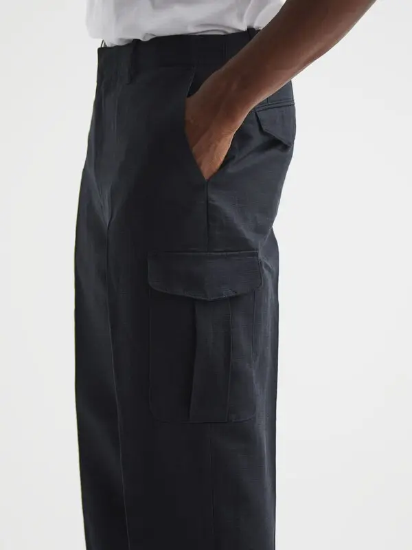 REISS Grade Relaxed Cropped Cargo Trousers