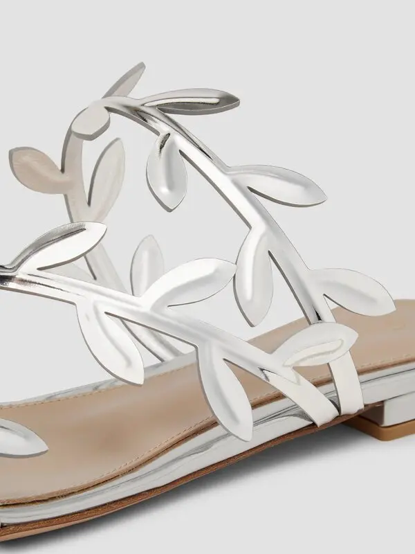 GIANVITO ROSSI Flavia Metallic Leather Flat Sandals - Silver