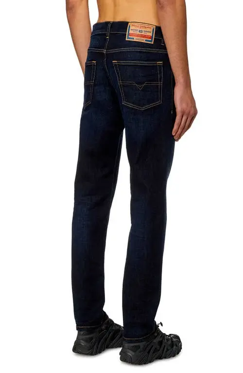 DIESEL® 2023 D-finitive Tapered Jeans - Denim