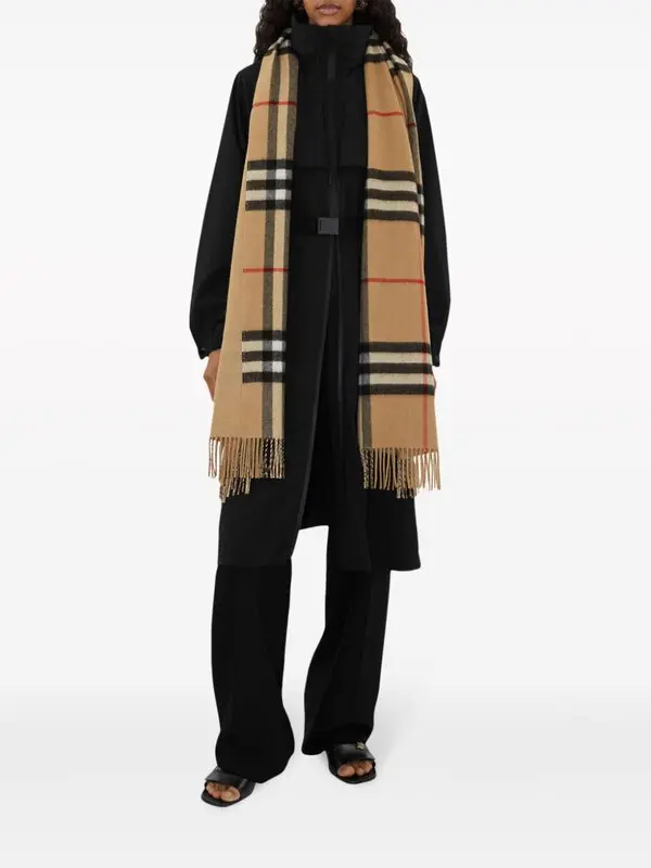 Burberry Reversible Checked Cashmere Scarf - Brown
