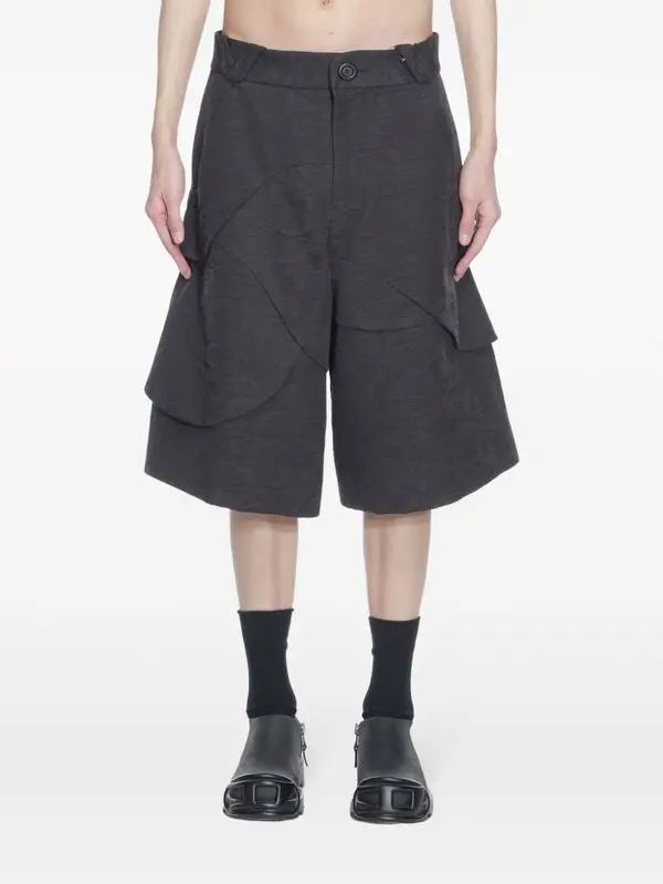 Pet-Tree-Kor Batula Pleated Shorts In Black - 28% Off | Editorialist