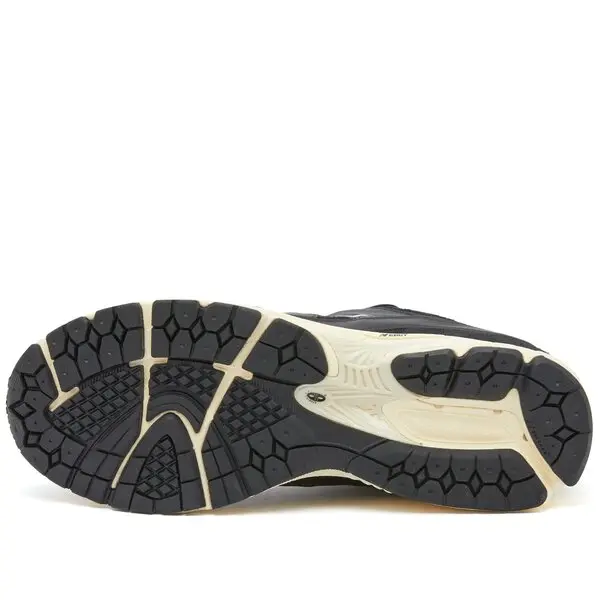 NEW BALANCE M2002rib Sneakers