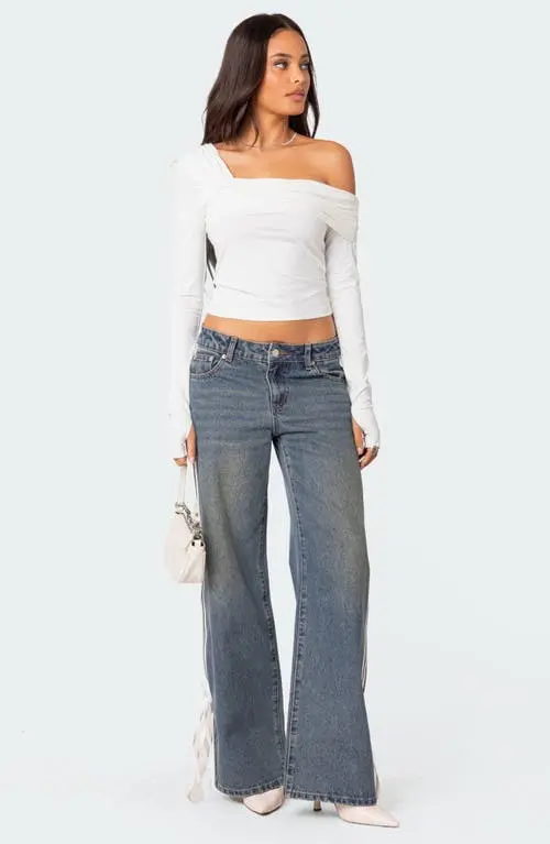 EDIKTED Asymmetric Neck Crop Top