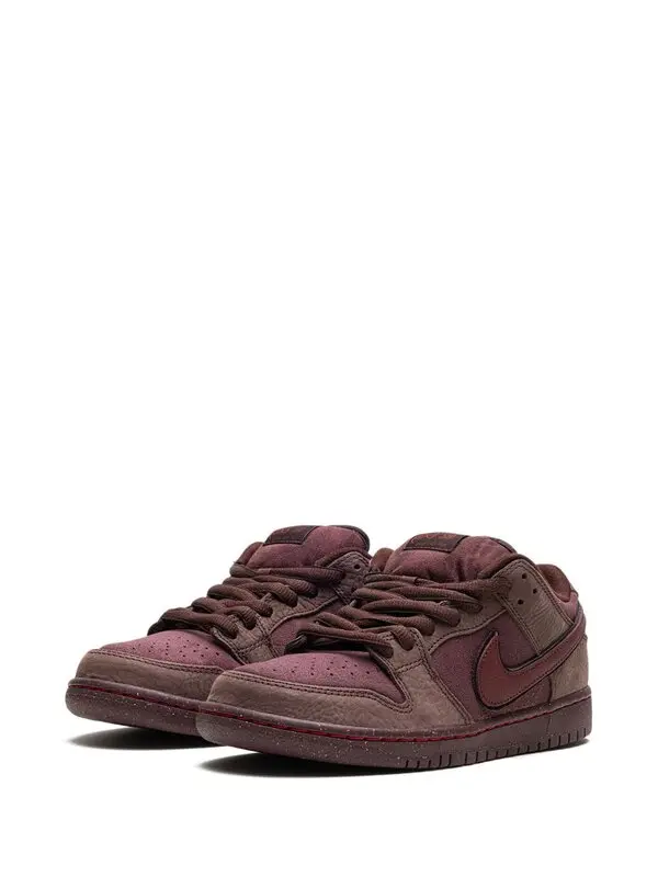 Nike Sb Dunk Low City Of Love Sneakers - Red