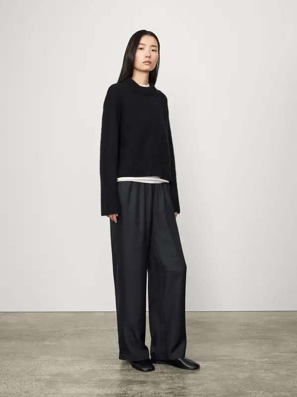 LISA YANG Sony Crewneck Cashmere Sweater - Black
