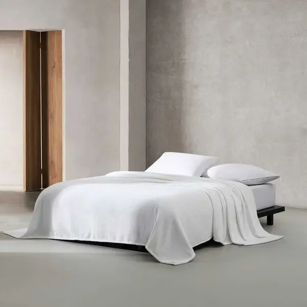 Calvin Klein Core Plush Solid Bed Blanket - White