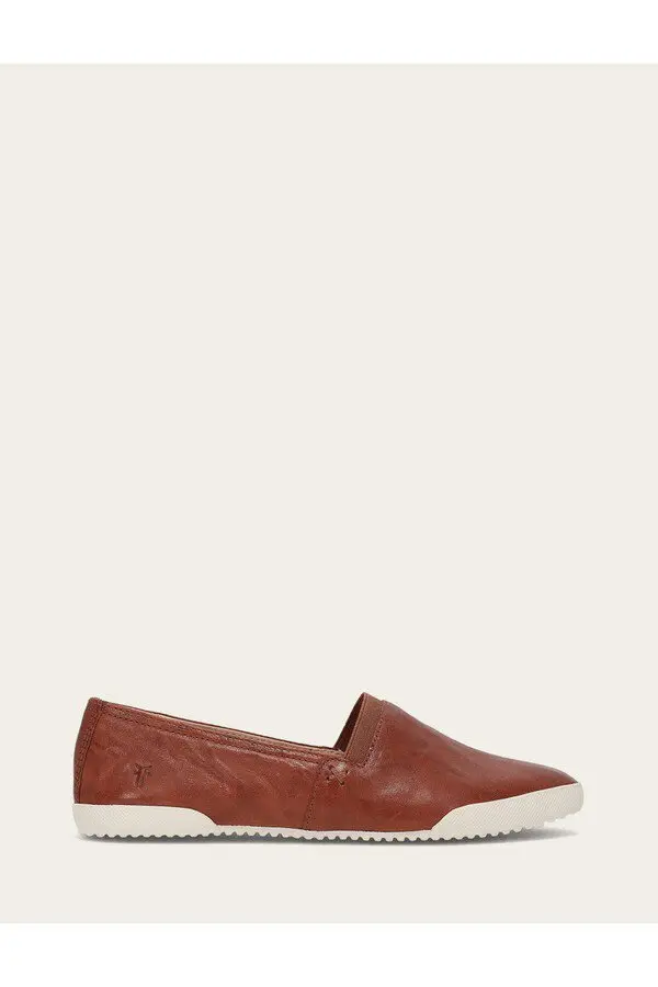 THE FRYE COMPANY Melanie Slip-on - Natural