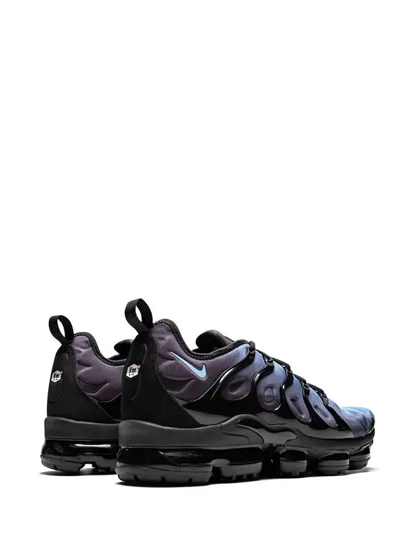 Nike Vapormax Plus Sneakers