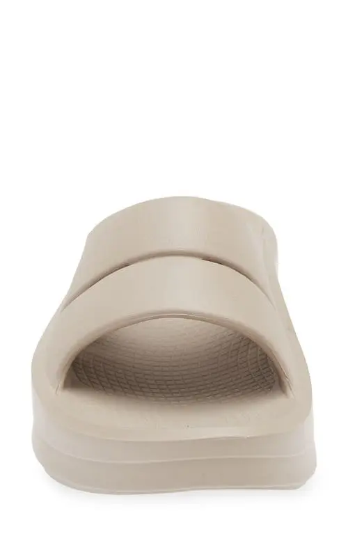 OOFOS Oomega Ooahh Slide Sandal